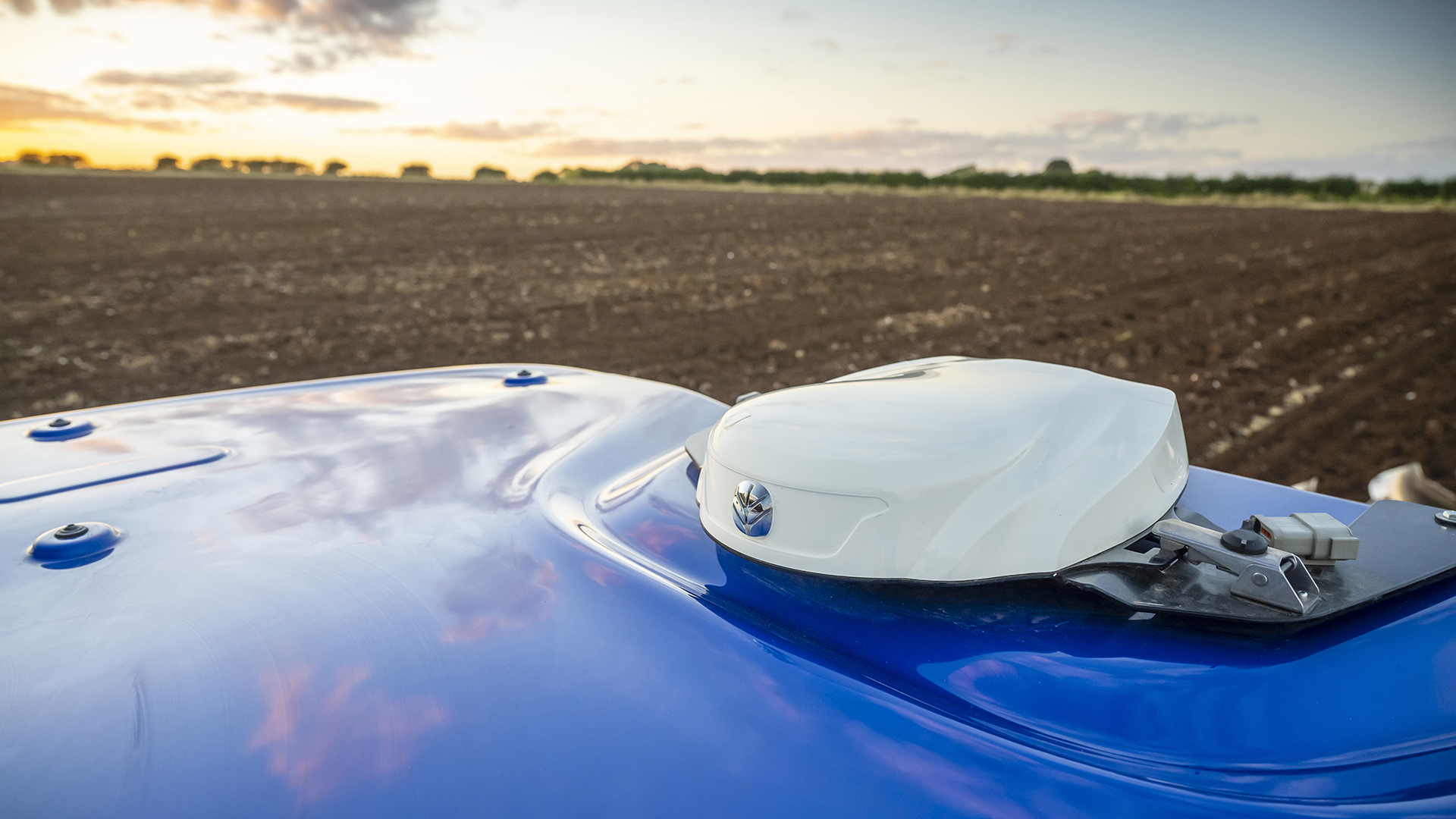 GNSS Positioning and Connectivity | New Holland